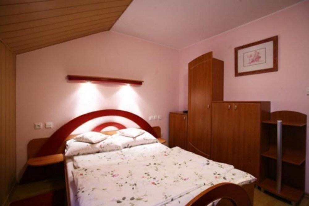 Hotel ATLANTIS** - Poznań, Złotowska 82/84 - Spanie.Online